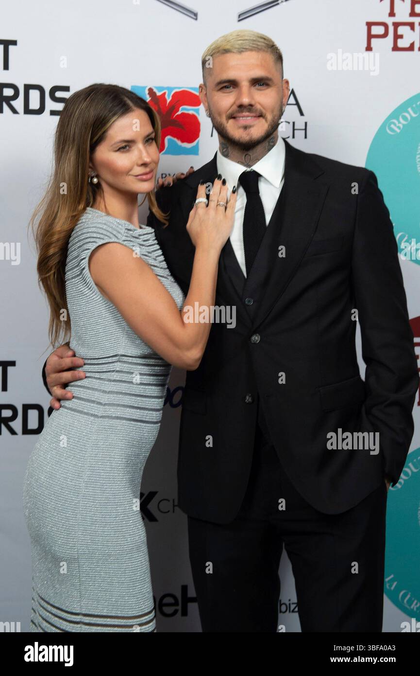 Actress and singer, China Suarez and soccer player Mauro Icardi pose ...