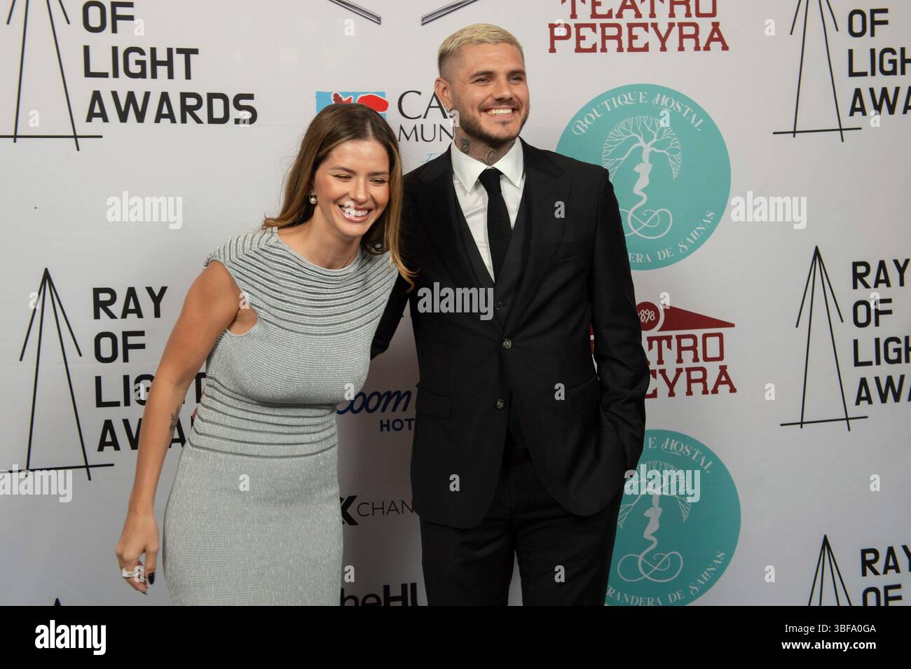 Actress and singer, China Suarez and soccer player Mauro Icardi pose ...