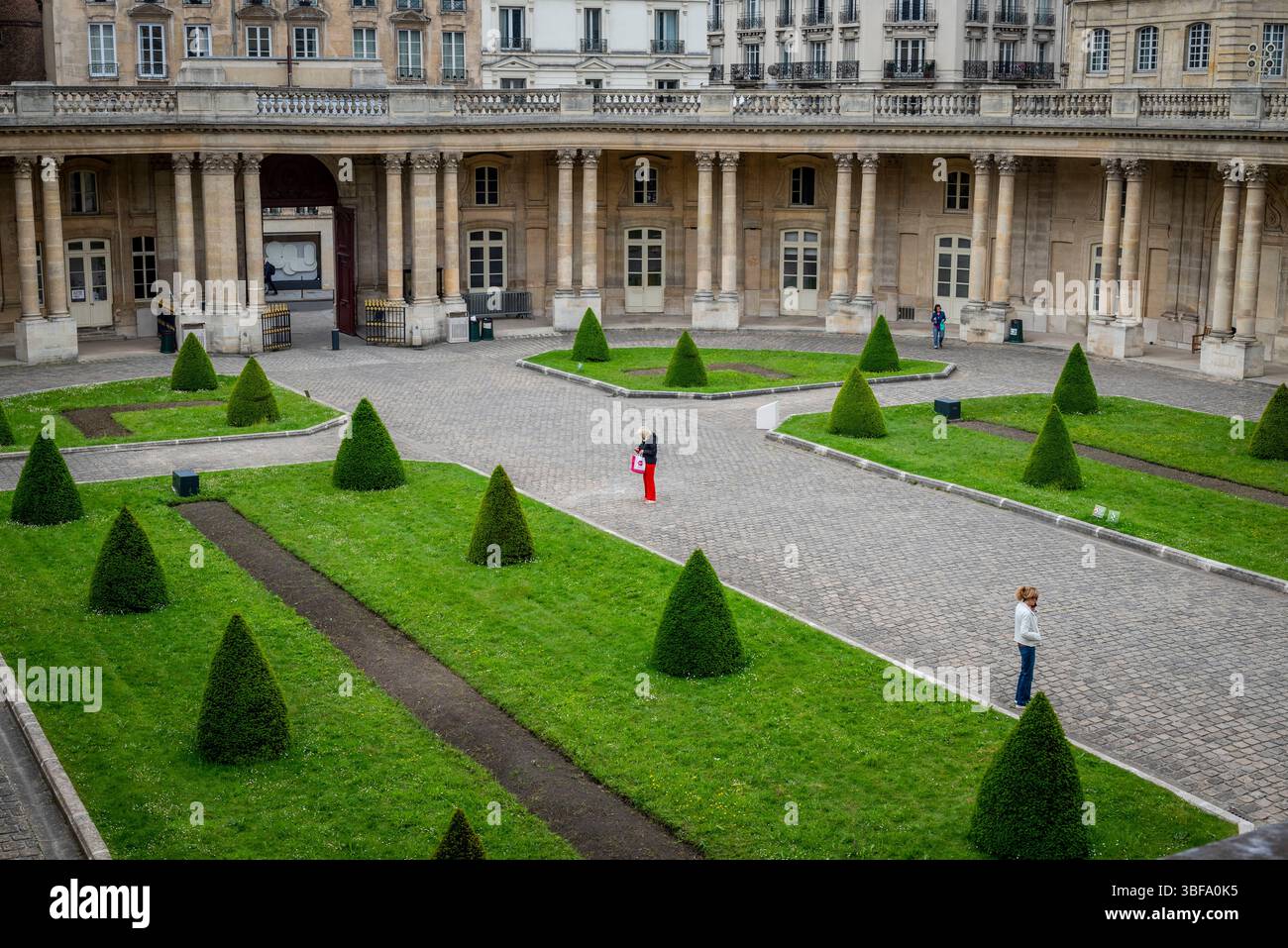 Front courtyard of the, National Archives Museum - Hôtel de Soubise ...