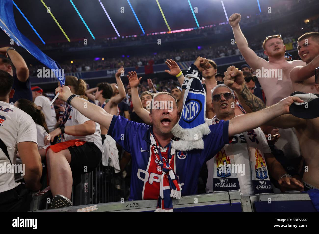 PSG fans celebrate during the Champions League final soccer match ...