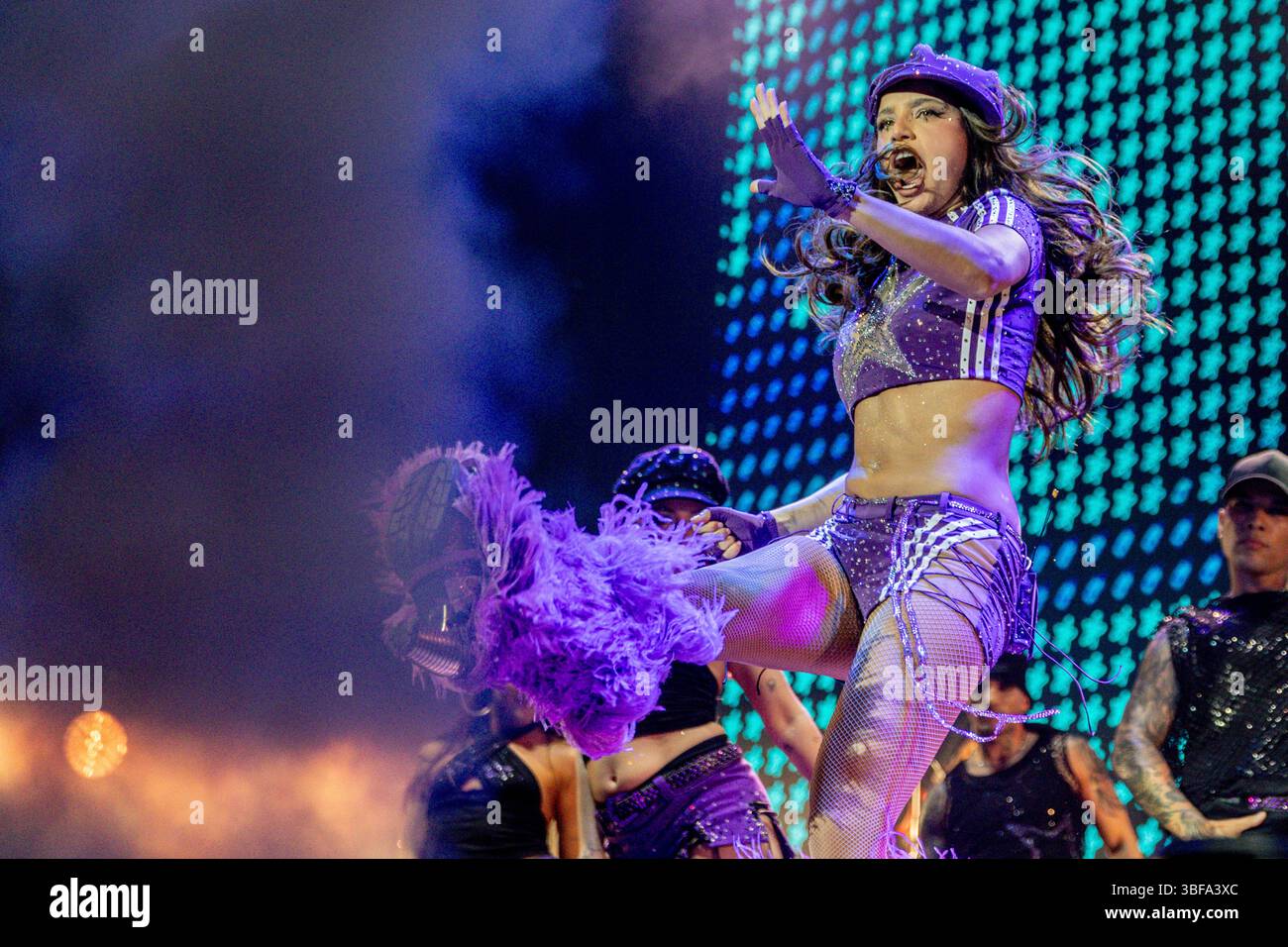 The Argentine singer Emilia Mernes, during her concert at the Movistar ...