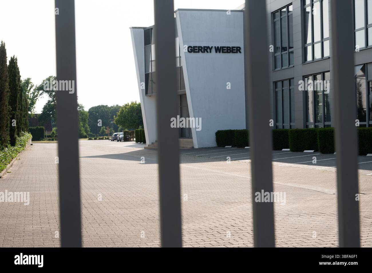 The insolvent fashion group GERRY WEBER closes all shops, GERRY WEBER ...