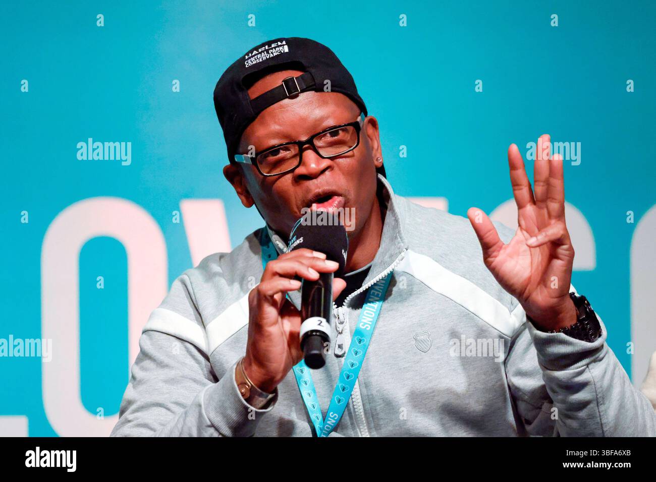 Schauspieler Lawrence Gilliard Junior Rolle: Bob auf der German Walker ...