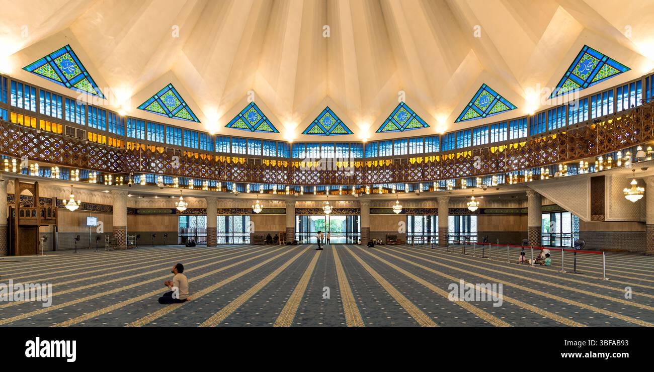 Masjid Negara, or National Mosque prayer hall, Kuala Lumpur, Malaysia ...