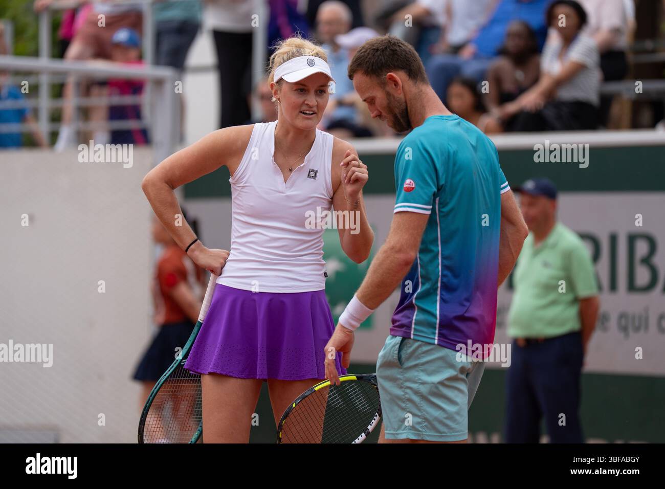 PARIS, FRANCE - MAY 31: Erin Routliffe of New Zealand, Michael Venus of ...