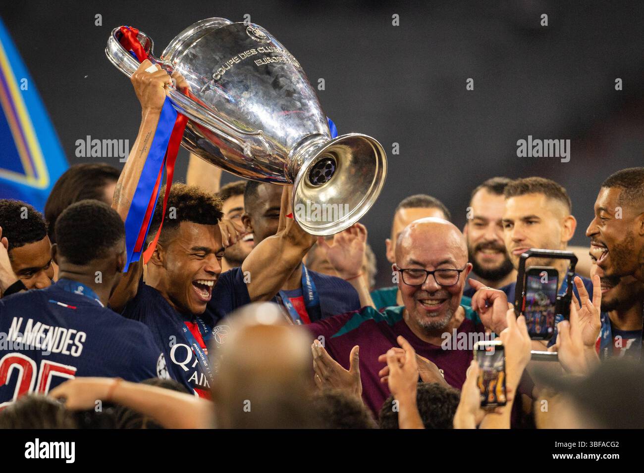 Psg trophy champions league hi-res stock photography and images - Alamy