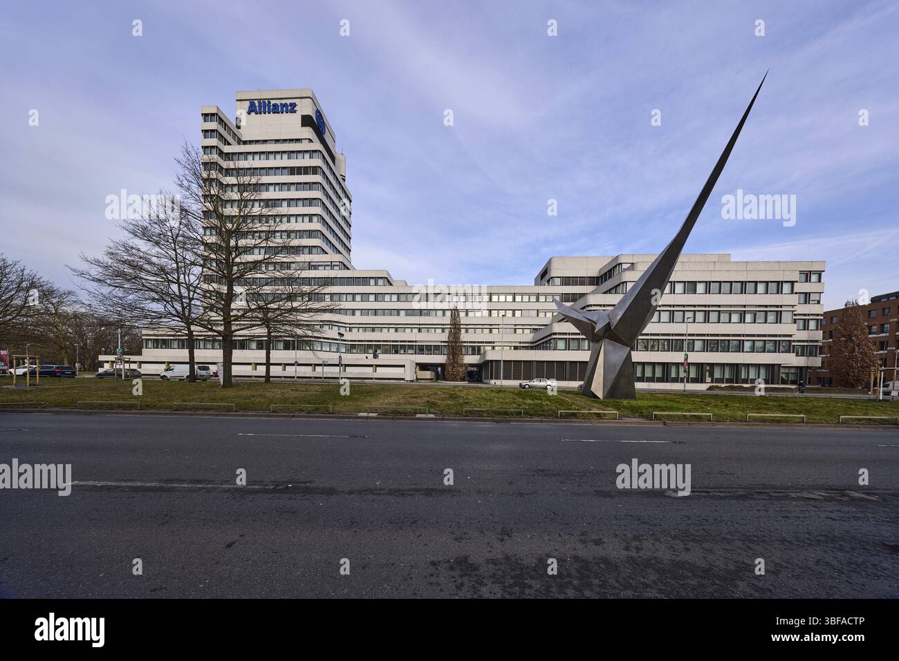 Allianz high-rise, architect Arno J. L. Bayer, commercial building ...