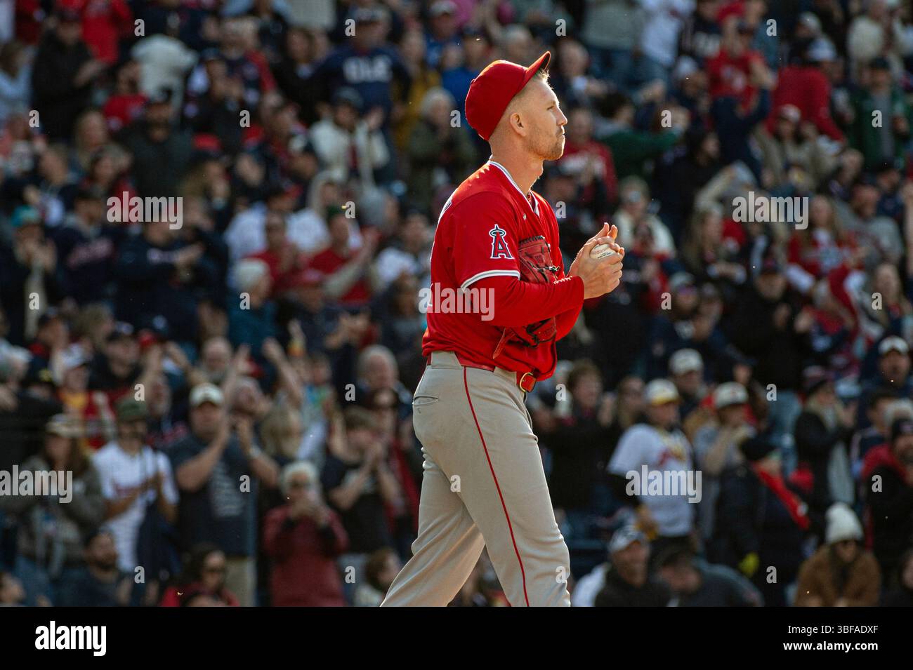 Los Angeles Angels relief pitcher Ryan Zeferjahn walks back to the ...