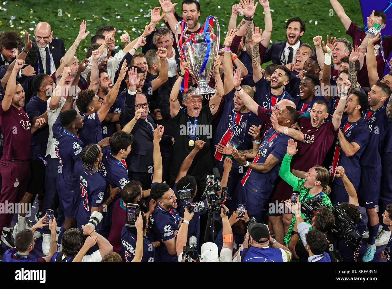 MUNICH, GERMANY - MAY 31: Luis Enrique, Head coach of PSG lifts the ...