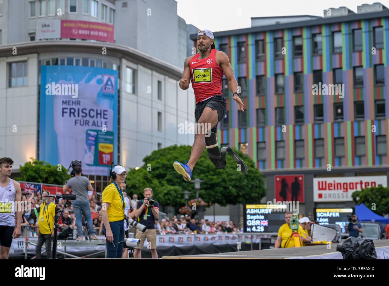 Sch?fer L?on (TSV Bayer o4 Leverkusen); Tag der ?berflieger 2025 Essen ...