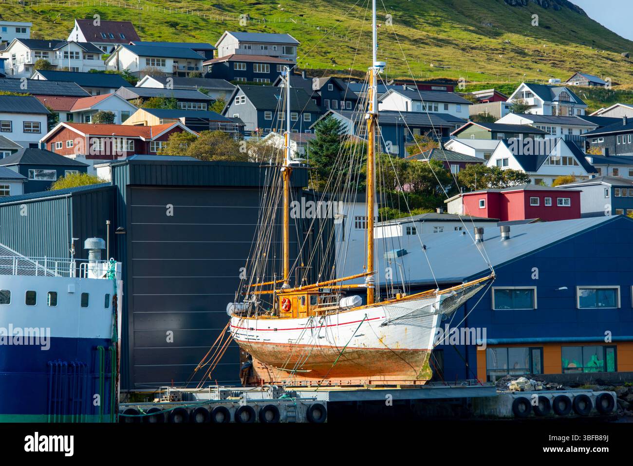 Marine railway hi-res stock photography and images - Alamy
