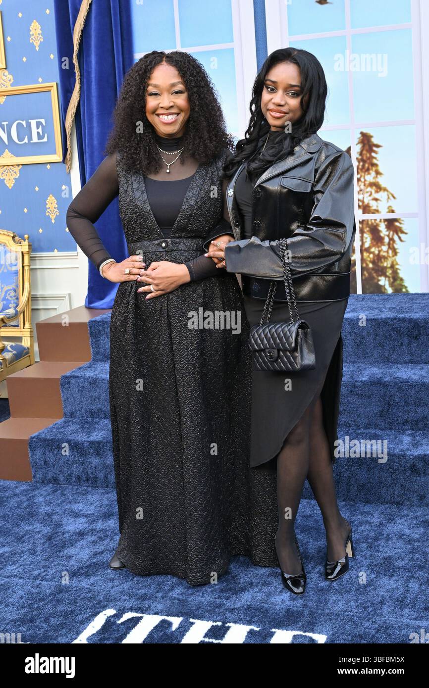 Hollywood, USA. 27th May, 2025. Shonda Rhimes and daughter Harper ...