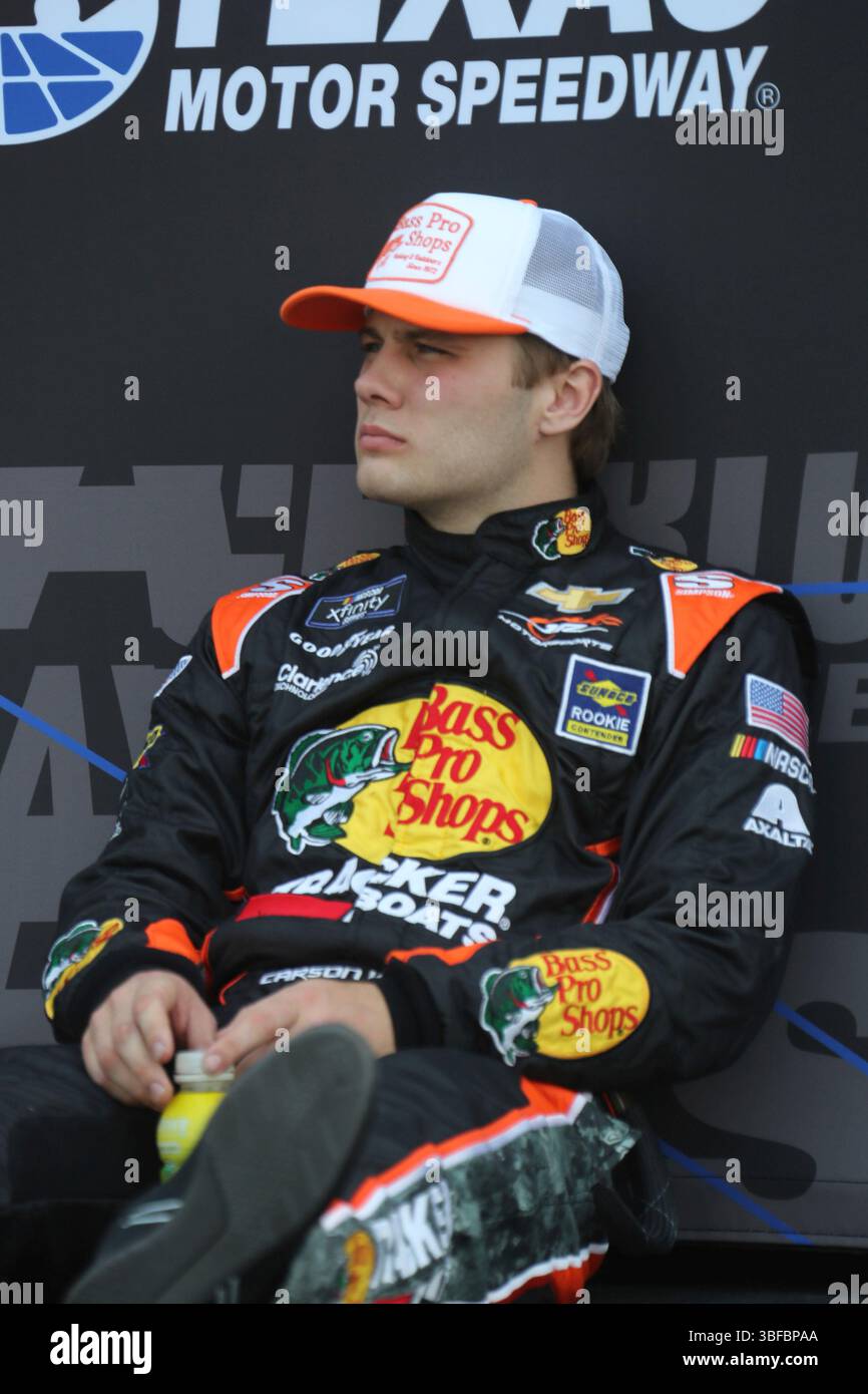 NASHVILLE, TN - MAY 31: Carson Kvapil (#1 JR Motorsports Bass Pro Shops ...