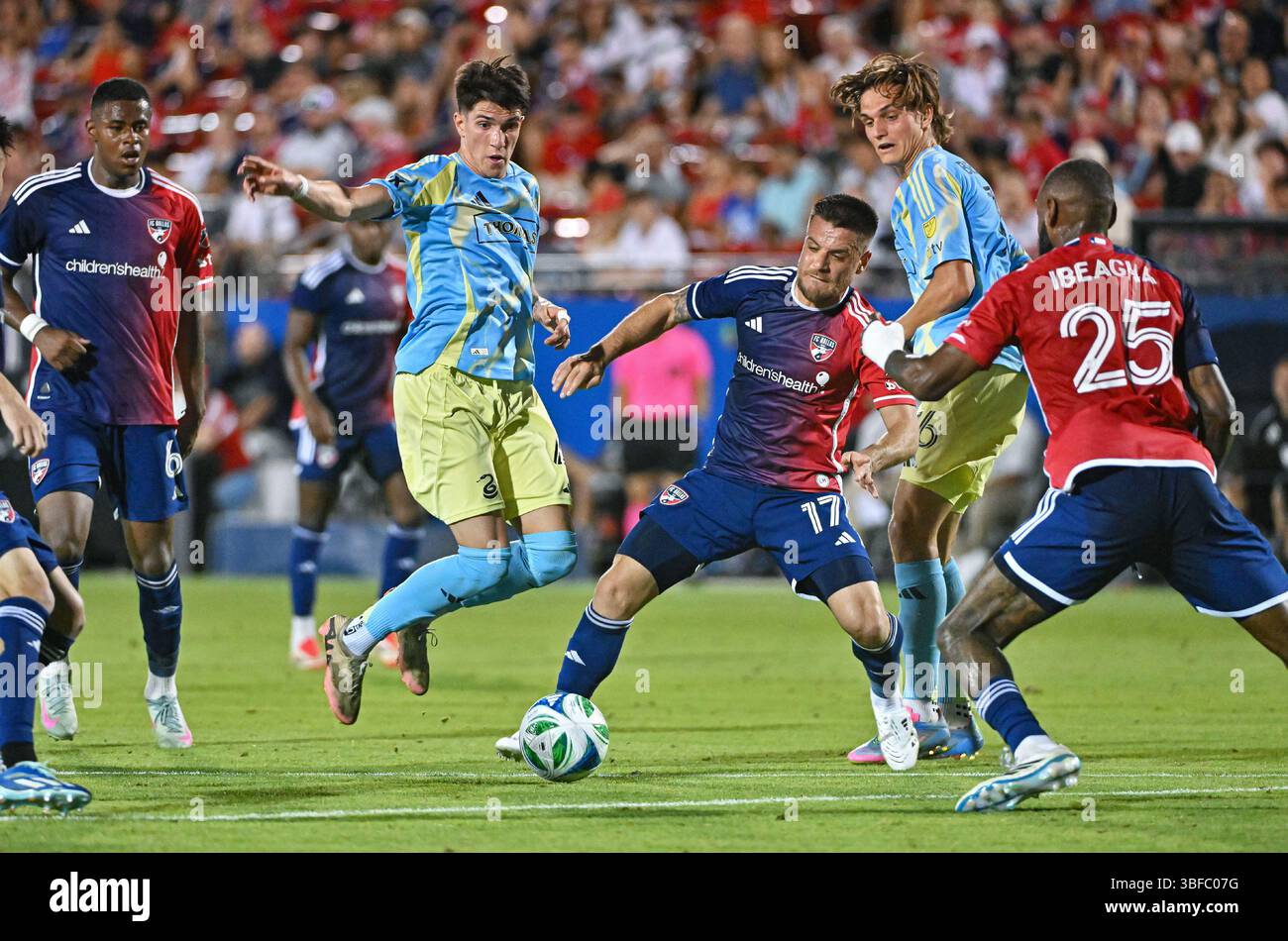 Frisco, TX, USA. 31st May, 2025. Philadelphia Union midfielder Jovan ...