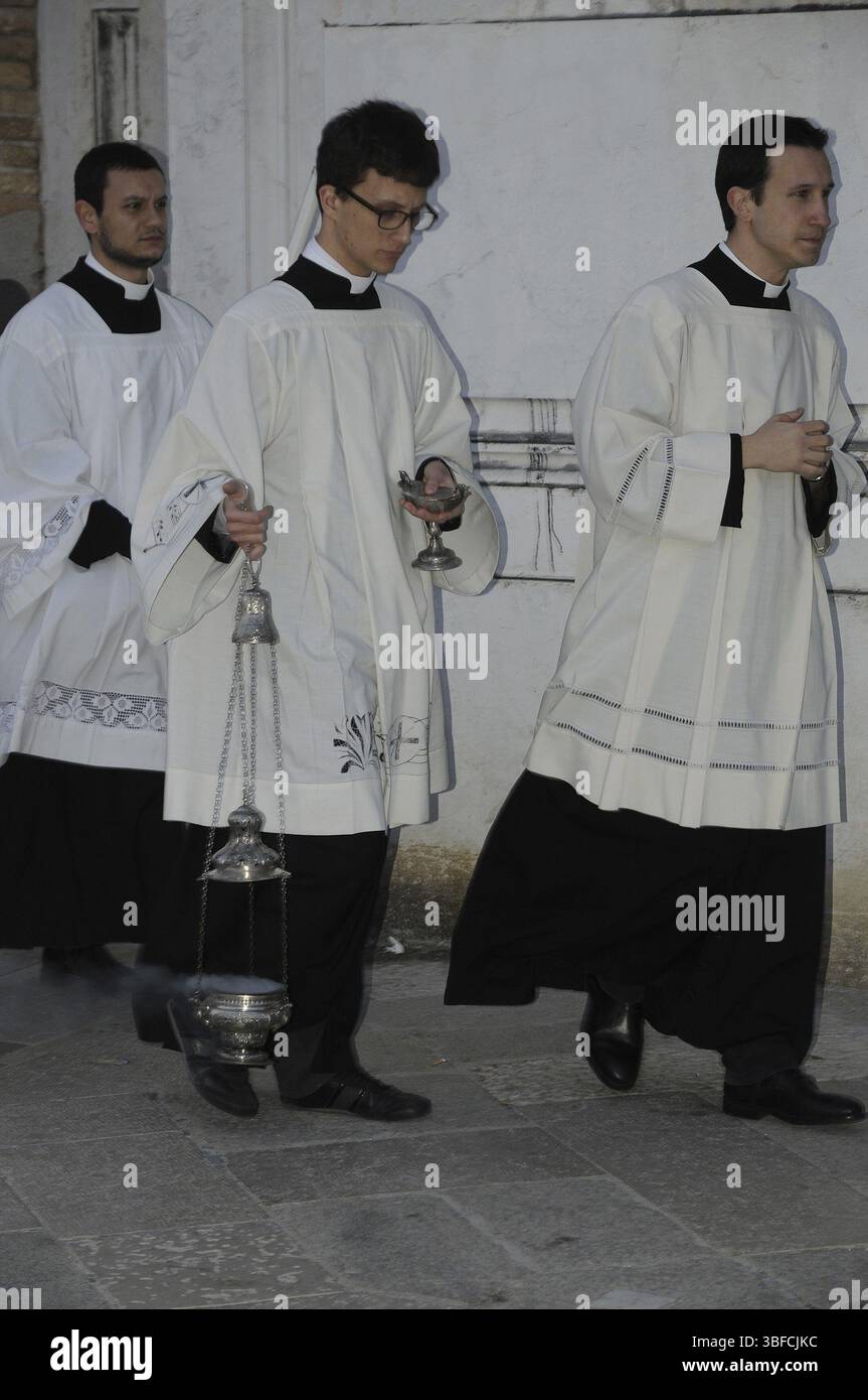 Incense waving altar boy (Boswellia sacra Stock Photo - Alamy