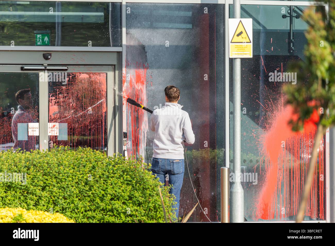 Peterborough, UK. 01 JUN, 2025. Workers begin clean up as Palestine ...