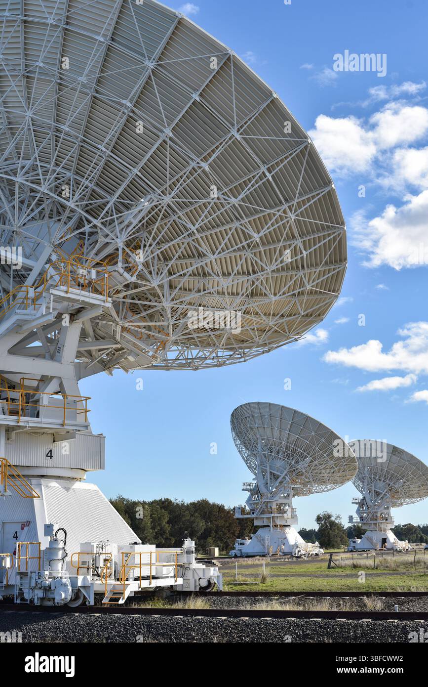 Large telescope complex at Narrabri Stock Photo - Alamy