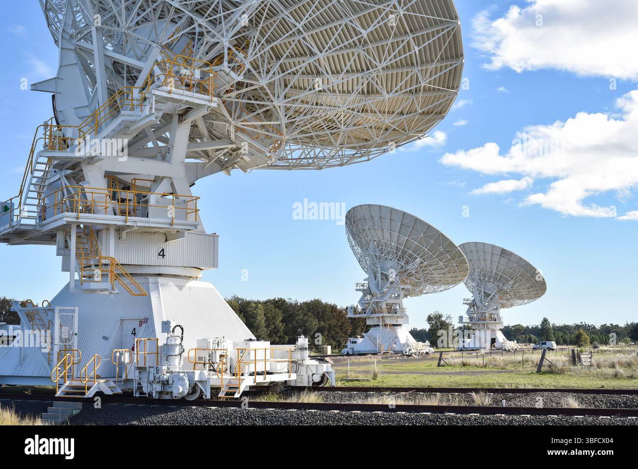 Large telescope complex at Narrabri Stock Photo - Alamy