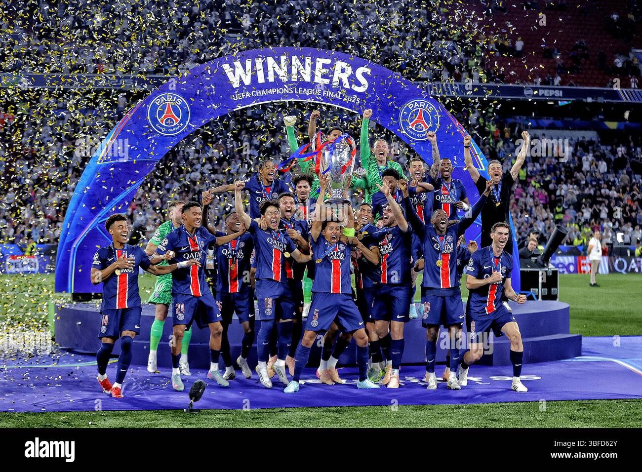 Ousmane dembele champions league trophy hi-res stock photography and ...