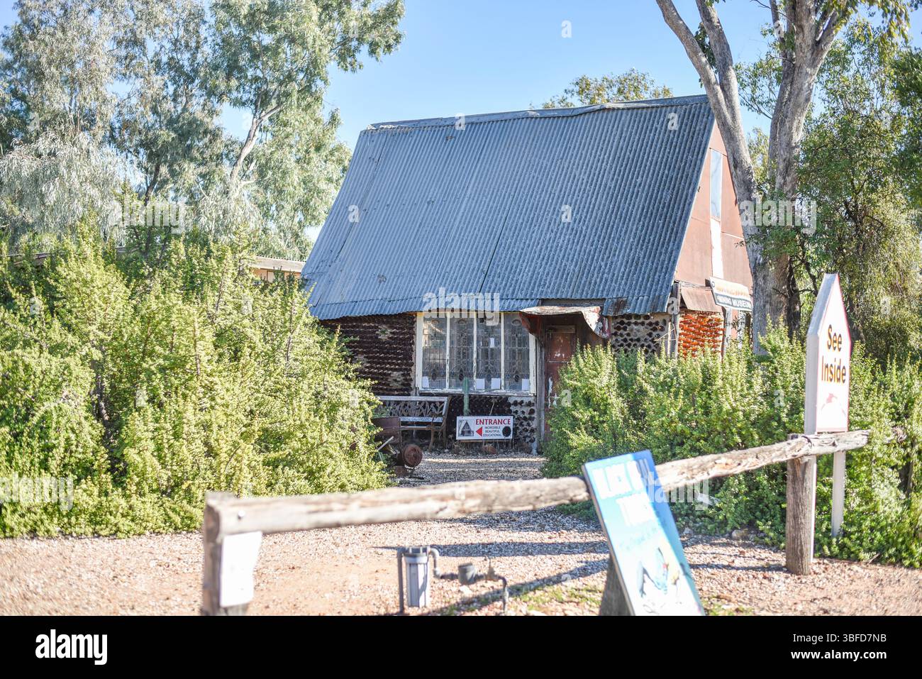 Recycled glass bottles garden hi-res stock photography and images - Alamy