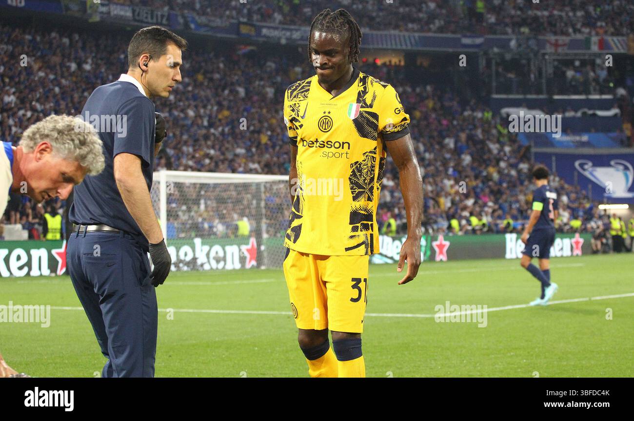 München , Germany. 31th May 2025. Inter’s Yann Bisseck is injired ...