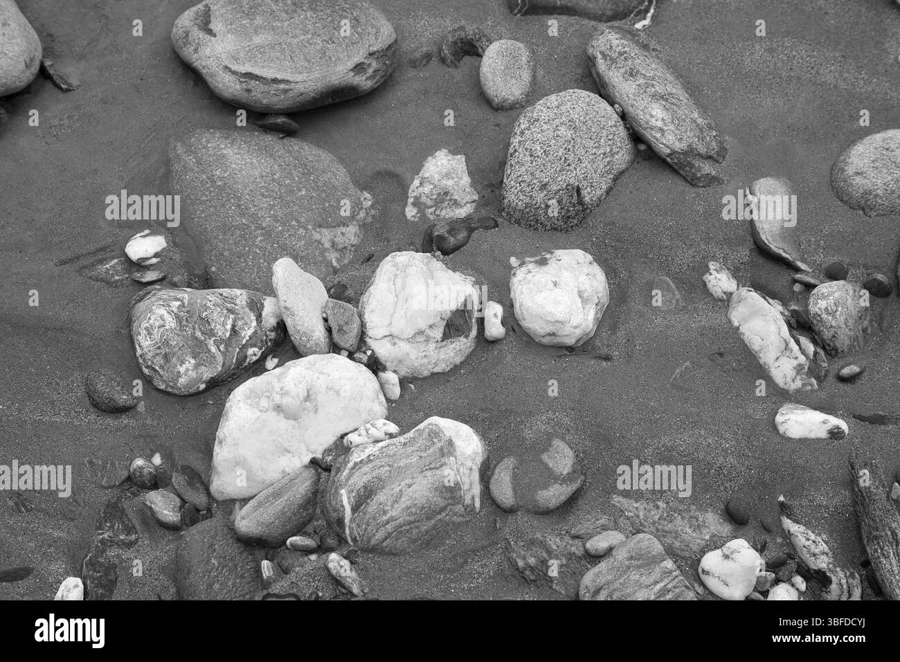 Riverbed pattern Black and White Stock Photos & Images - Alamy