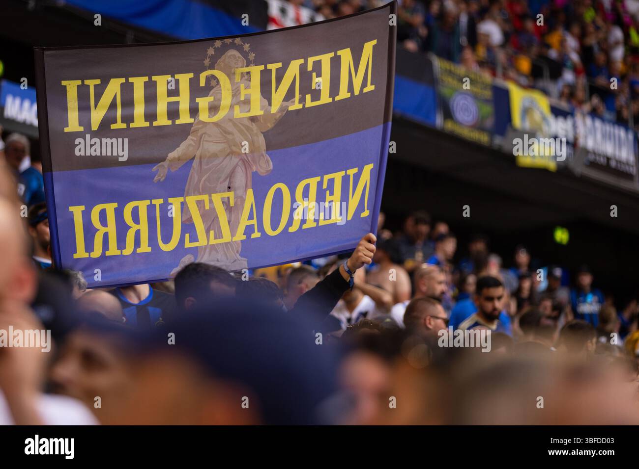 Munich, Germany. 31st May, 2025. fans of FC Internazionale Milano show ...