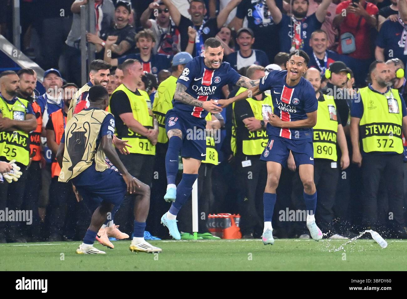 Goal celebration after the 5-0 goal. From the right: Senny Mayulu (PSG ...