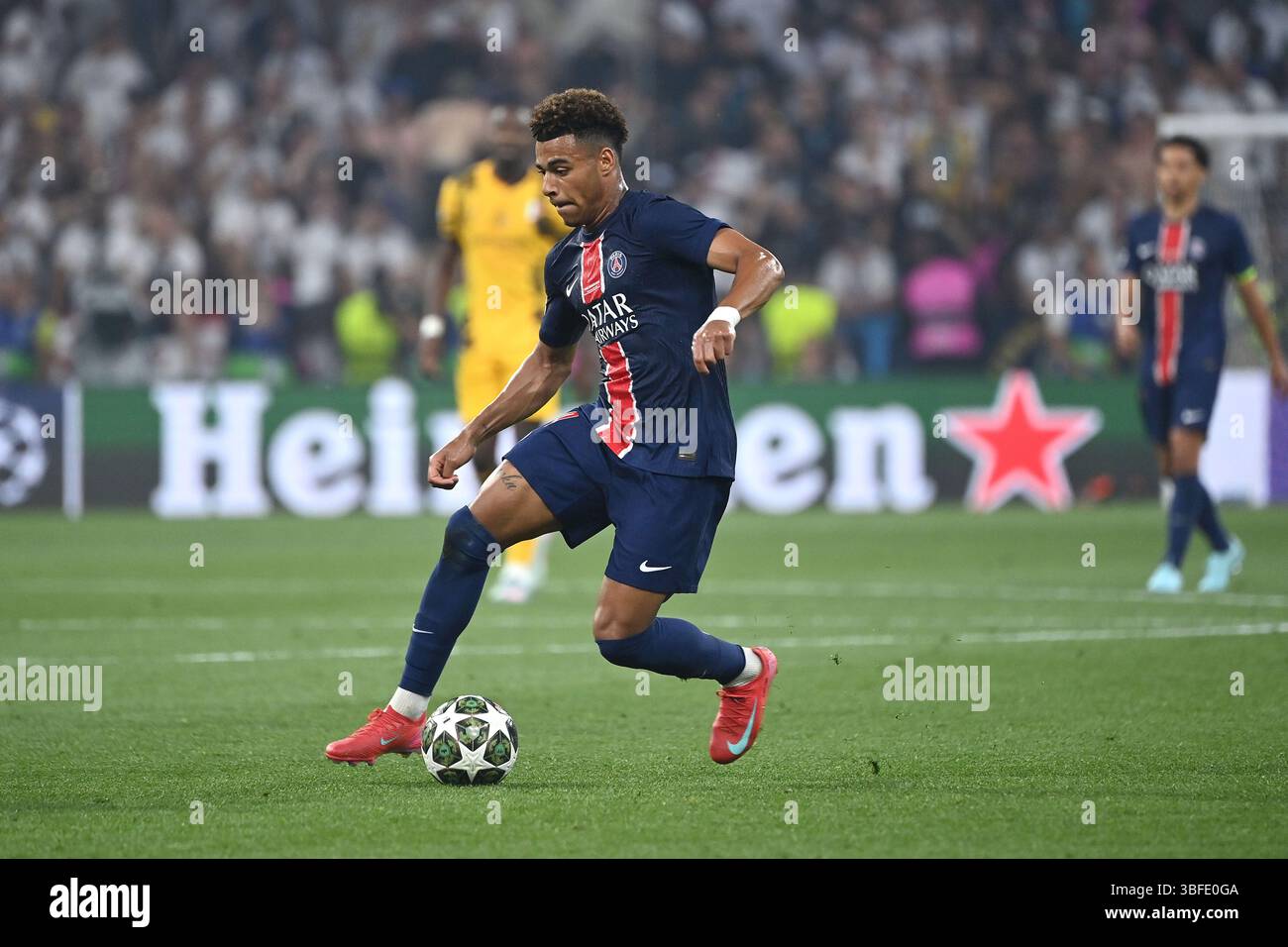 Desire Doue (PSG), action, single action, single image, cutout, full ...