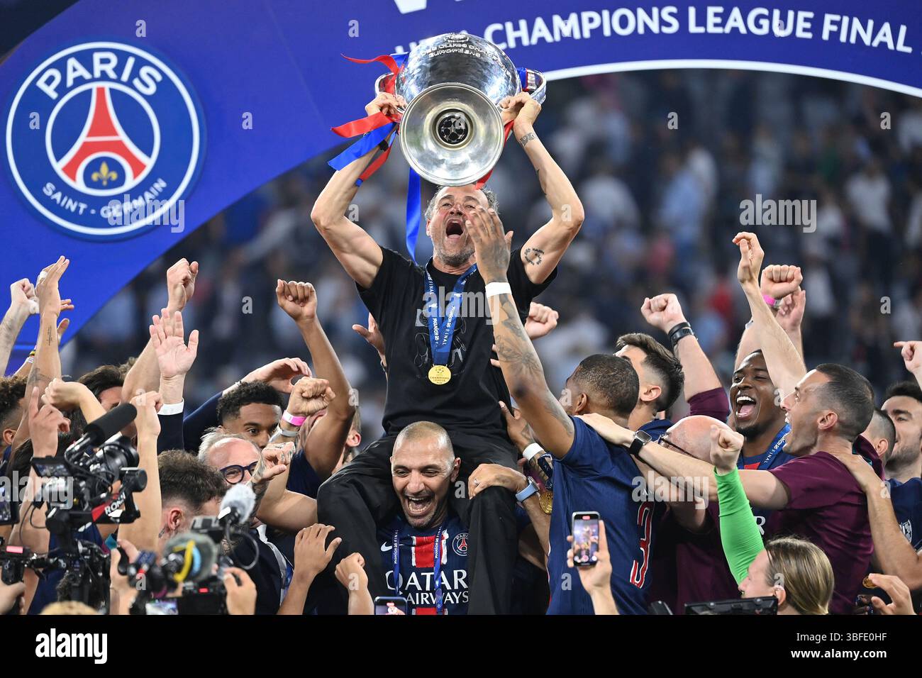 Player, team photo, team, squad, team photo coach Luis ENRIQUE (PSG ...
