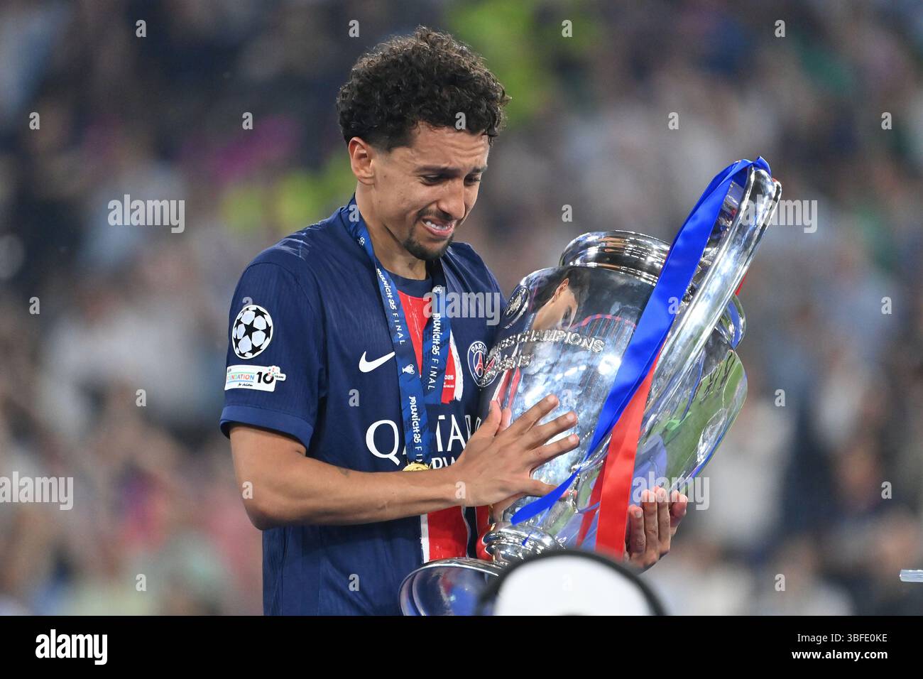 MARQUINHOS (PSG) with the cup, cup, trophy, award ceremony, football ...