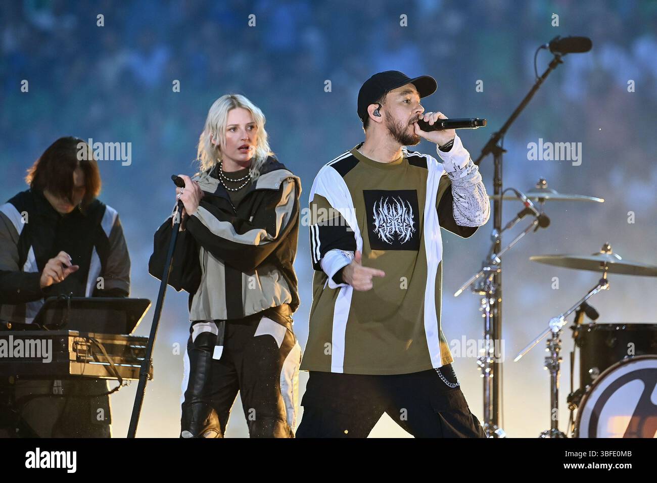 Linkin Park, singer Emily ARMSTRONG, guitarist and singer Mike SHINODA ...