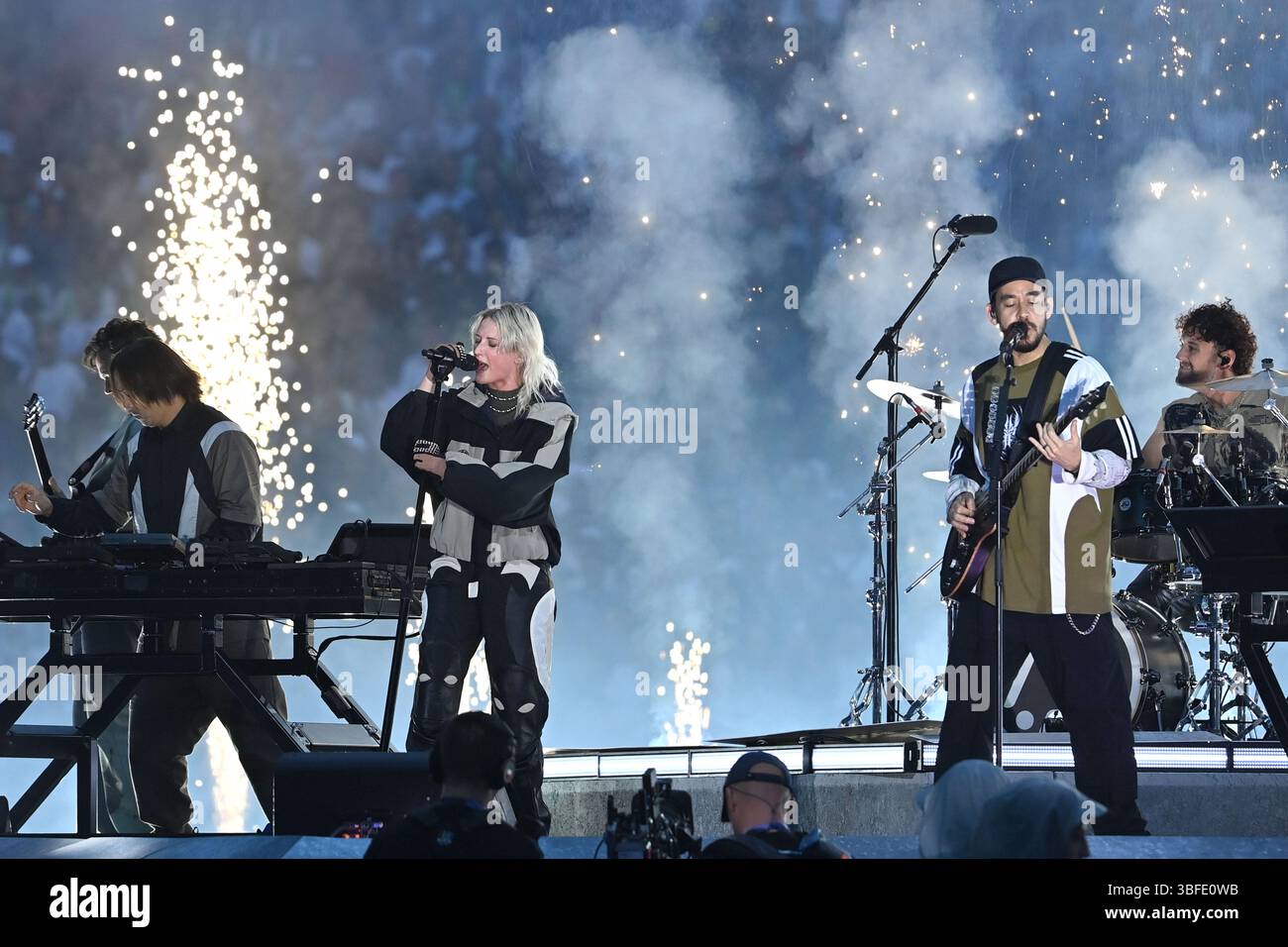 Linkin Park, singer Emily ARMSTRONG, guitarist Mike SHINODA (right ...