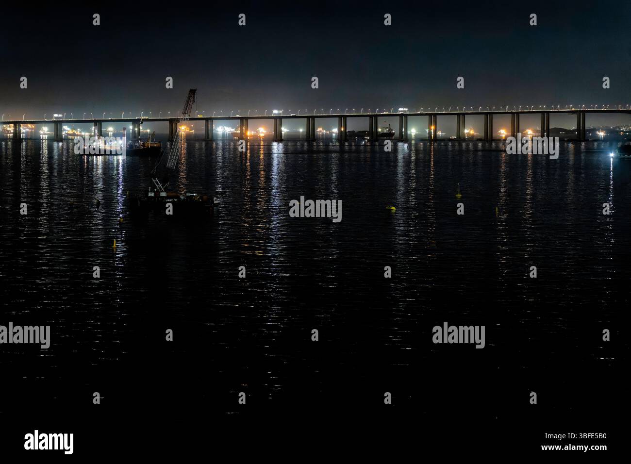 Tranquil night ocean scene hi-res stock photography and images - Alamy