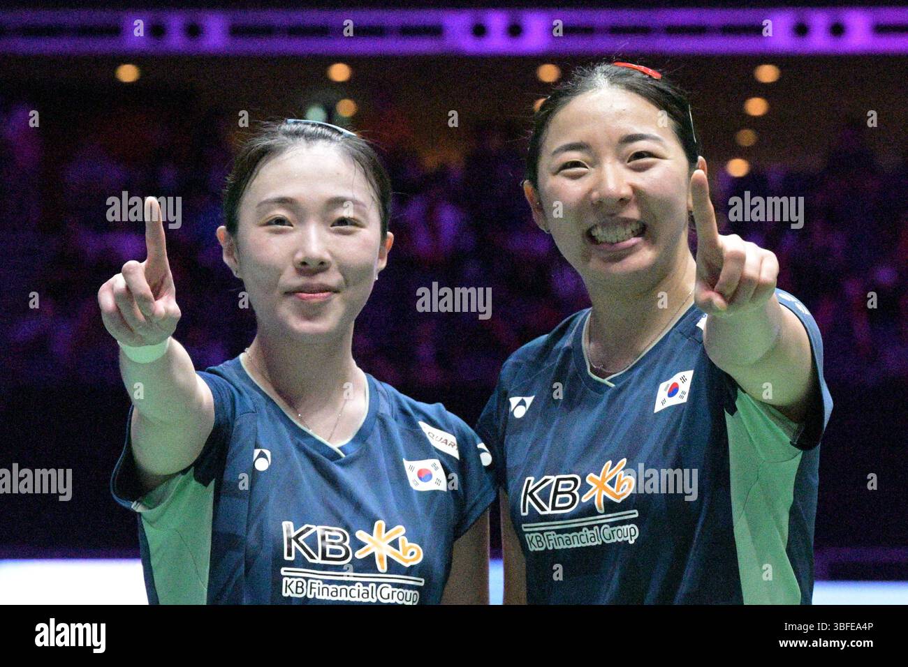 Singapore. 1st June, 2025. Kim Hye Jeong/Kong Hee Yong (R) of South Korea pose after winning the ...