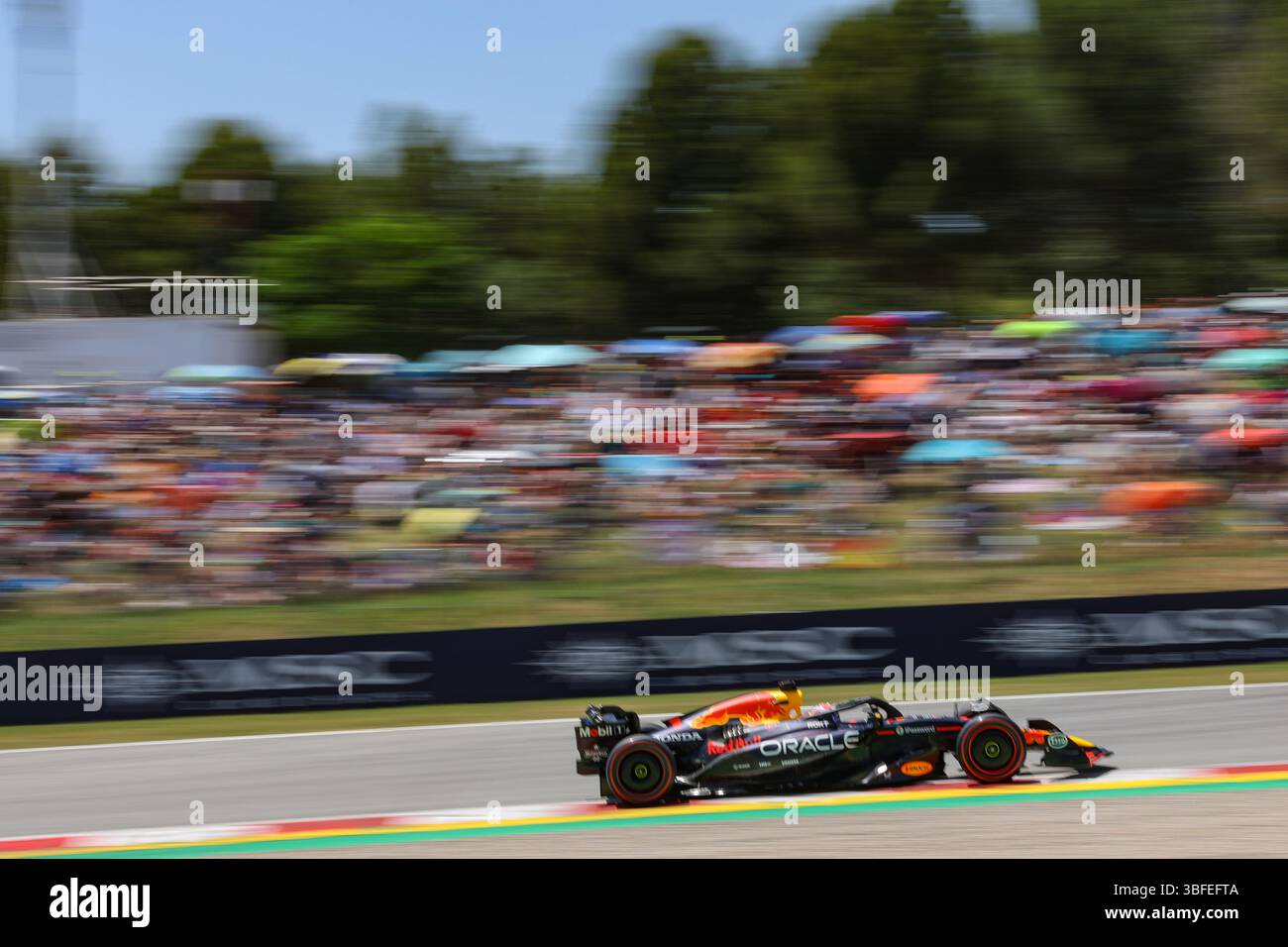 #1 Max Verstappen (NLD) Oracle Red Bull Racing (AUT) Red Bull RB21 ...