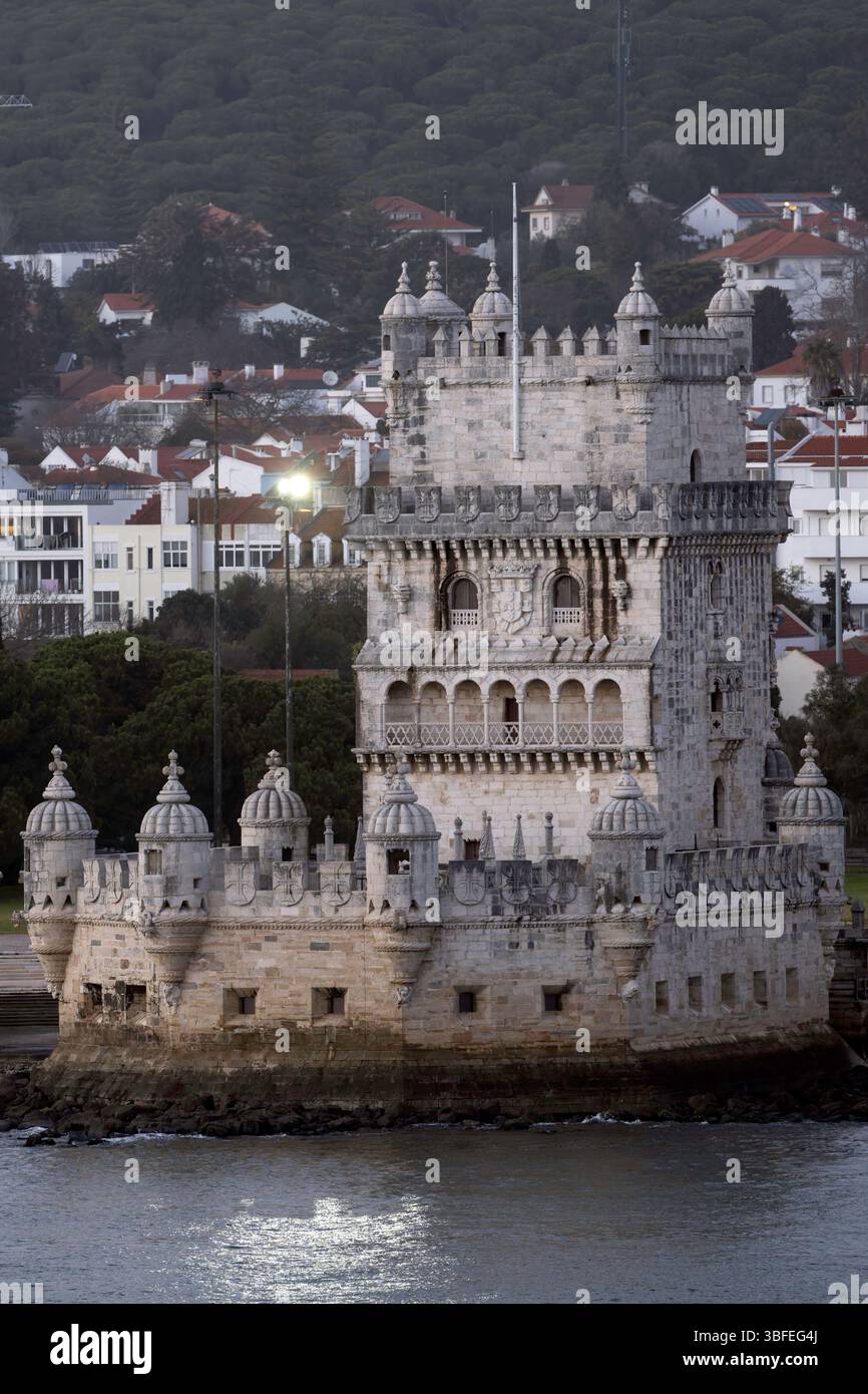 The Monument of the discoveries sculpture depicts the portuguese age of ...
