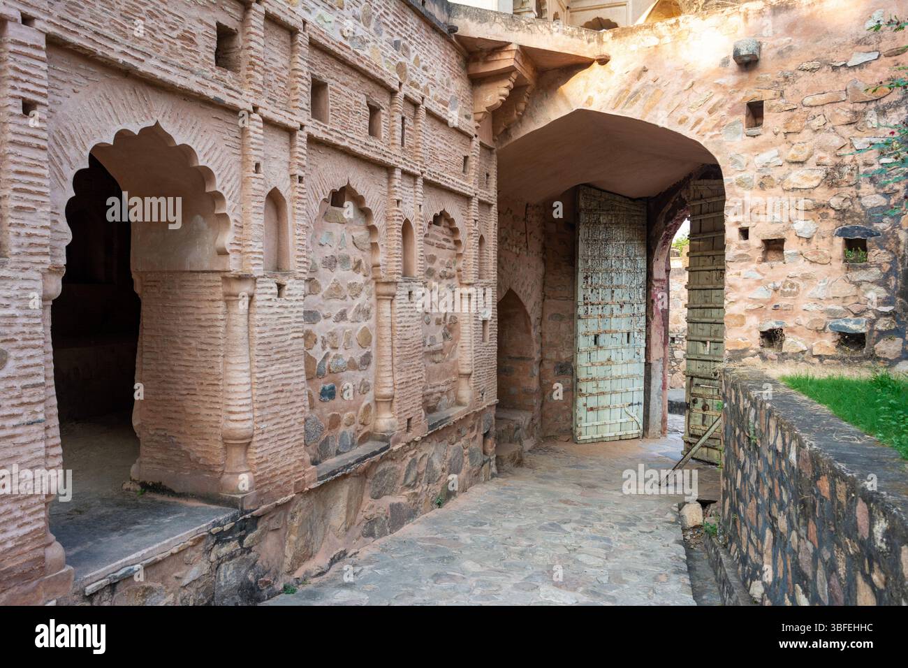 Rani lakshmibai of jhansi hi-res stock photography and images - Alamy