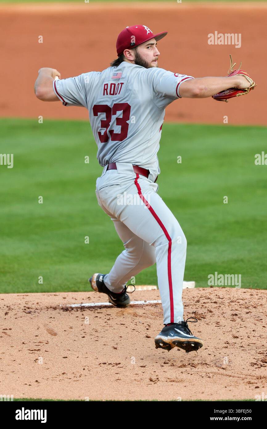 Fayetteville, USA. 31st May, 2025. May 31, 2025: Hogs pitcher Zach Root ...