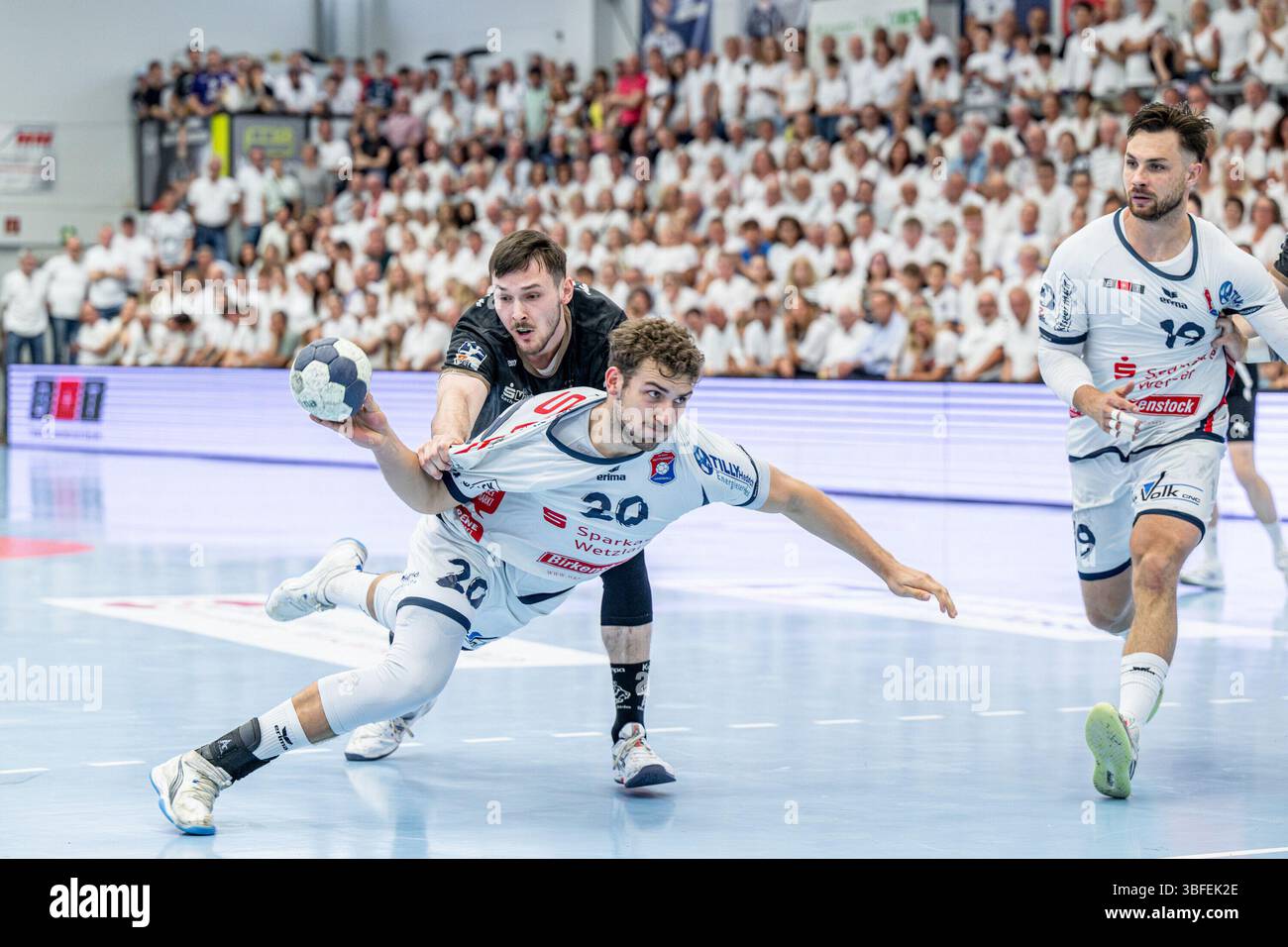 Leif Haack (TV H?ttenberg, 20), Timo L?ser (HC Elbflorenz Dresden, 55), Vit Reichl (TV H ...