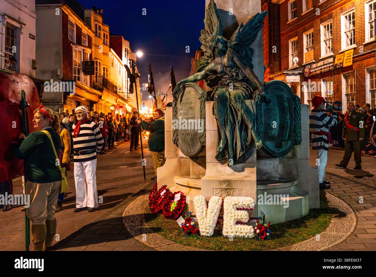 The Seven Bonfire Societies Of Lewes Pay Their Respects At The Town War ...