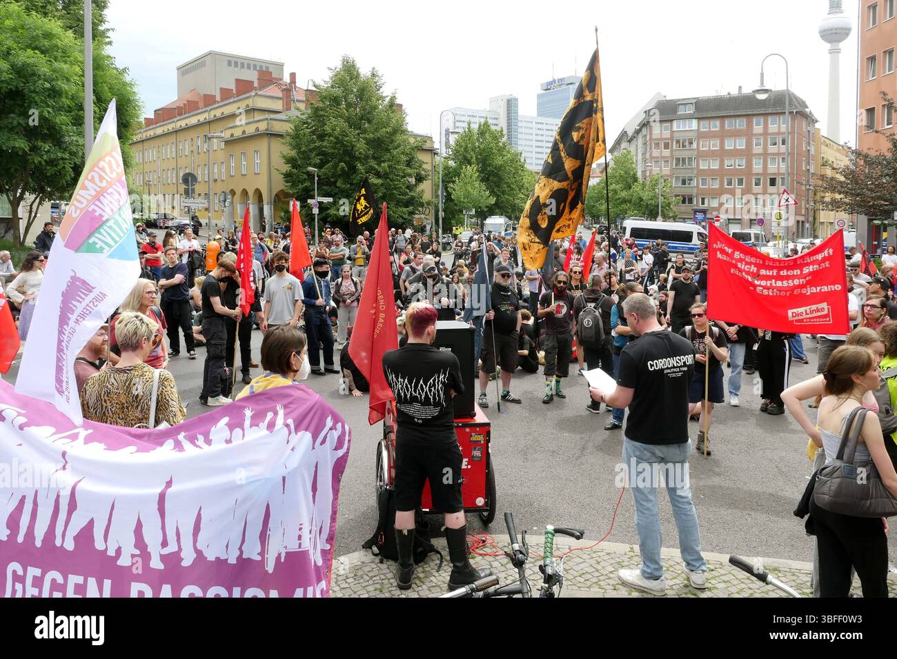 01.06.2025, Berlin - Deutschland. Demonstration Klare Kante gegen Nazis ...