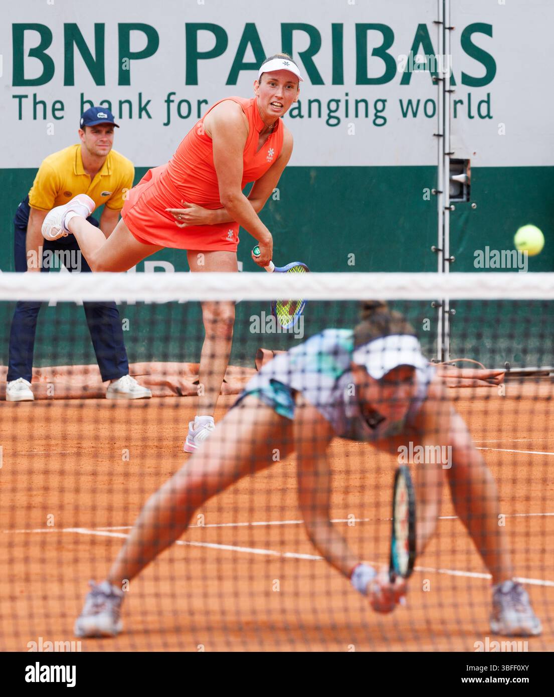 Paris, France. 01st June, 2025. Belgian Elise Mertens and Russian ...
