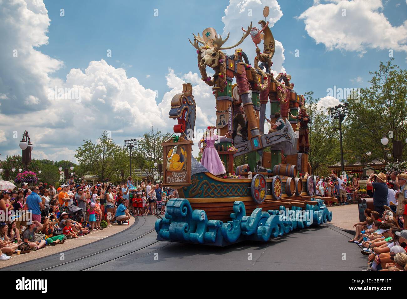 The Rapunzel and Flynn tangled car at Festival of Fantasy Parade at ...