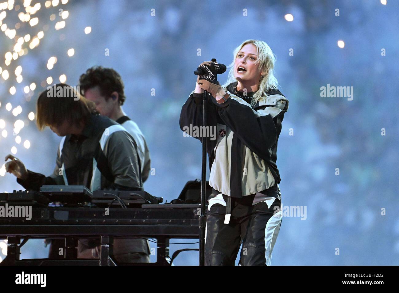 Opening Ceremony with the group Linkin Park. Singer Emily ARMSTRONG ...