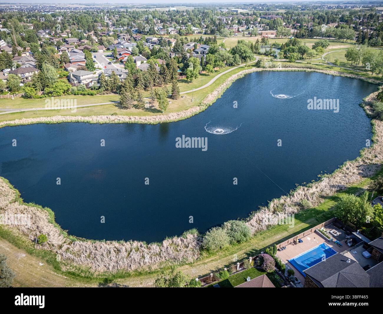 Large body water two fountains hi-res stock photography and images - Alamy
