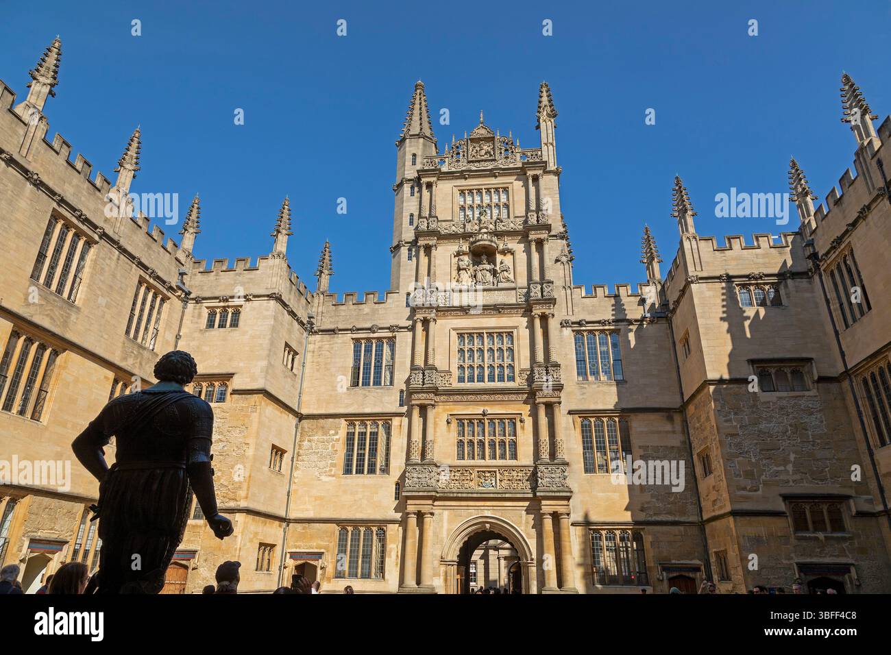 Statue of William Herbert, Earl of Pembroke, Bodleian Library, inner ...