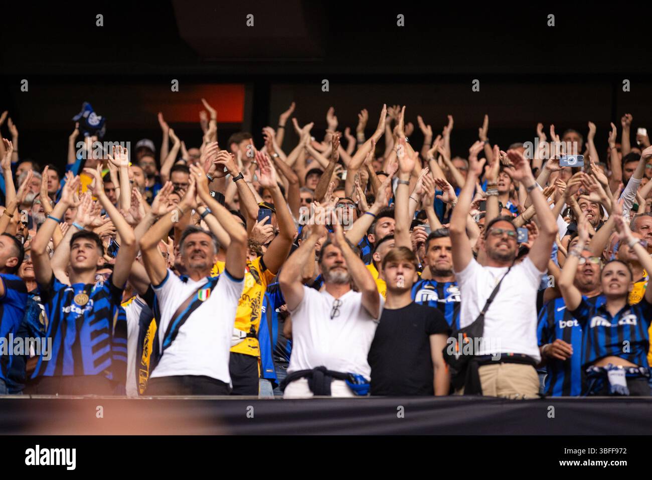 Munich, Germany. 31st May, 2025. fans of FC Internazionale Milano show ...