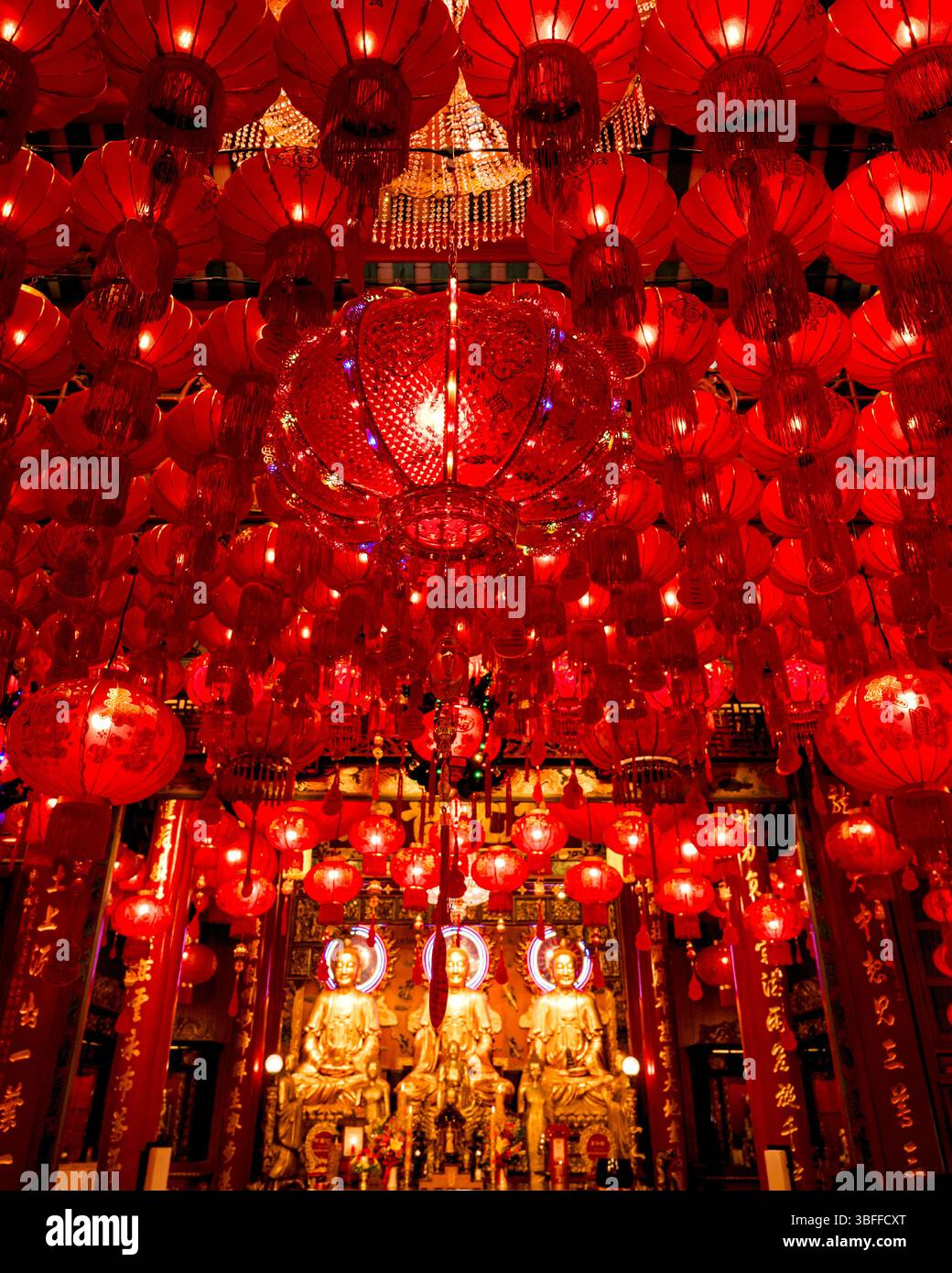 The Dragon in its temple Stock Photo - Alamy