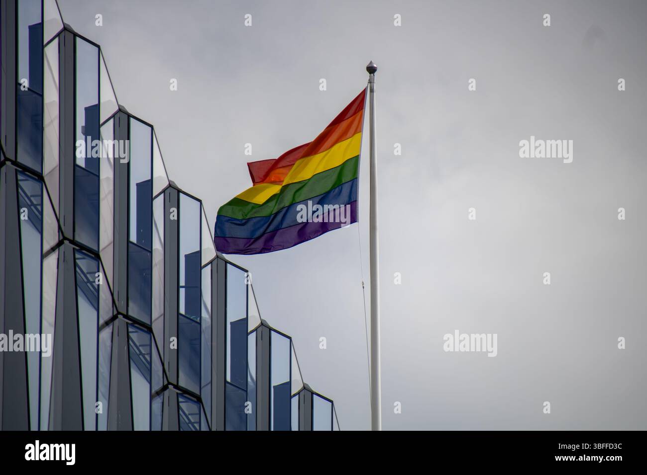 Lgbtq flagge flagge hi-res stock photography and images - Alamy